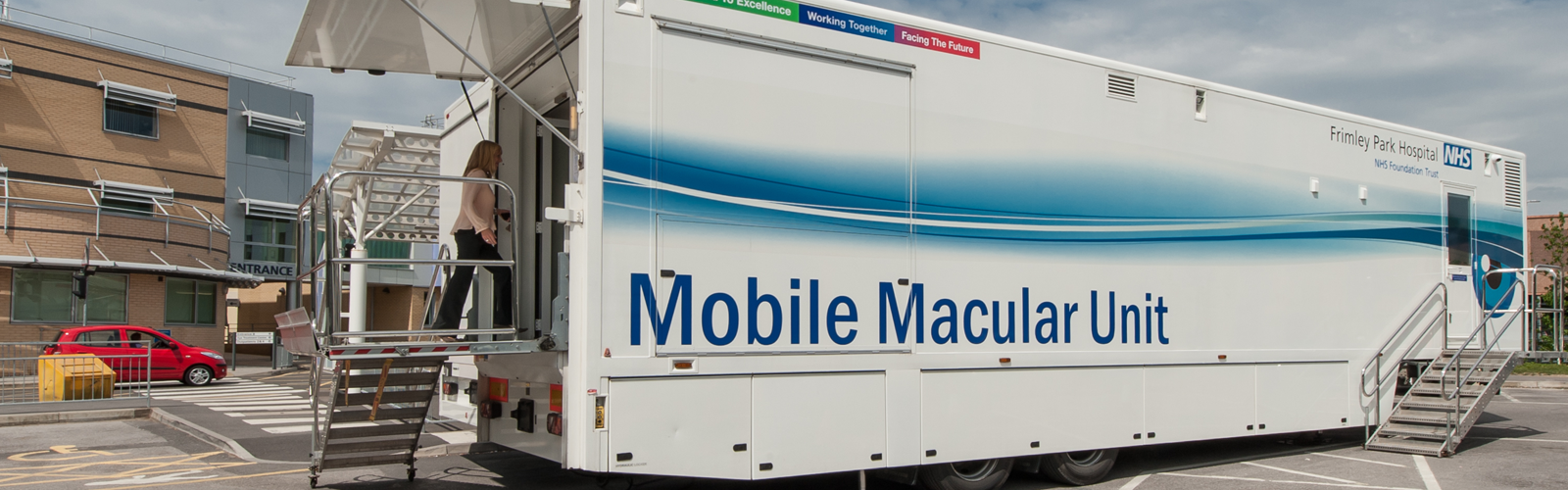 Mobile eye unit for Frimley Park patients | EMS Healthcare